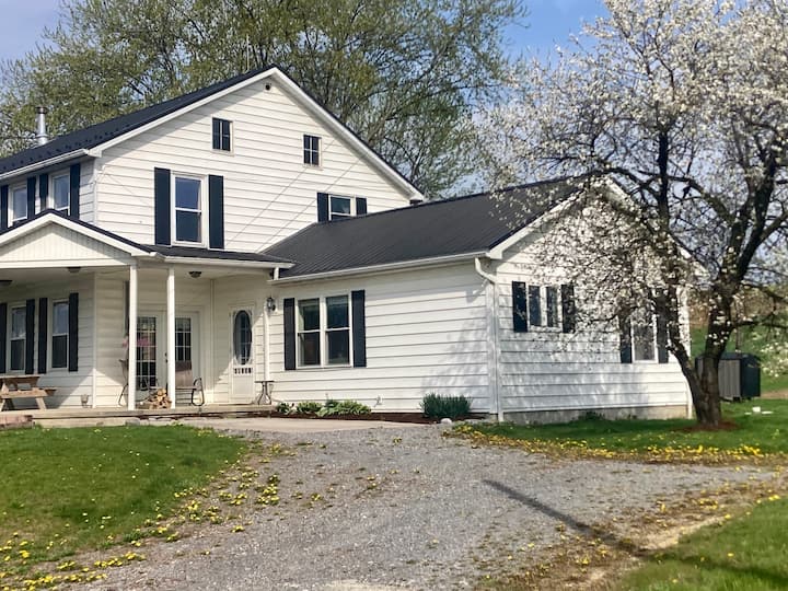 Central Pa | 1 Bedroom Guest House | Near Bucknell - Lewisburg, PA