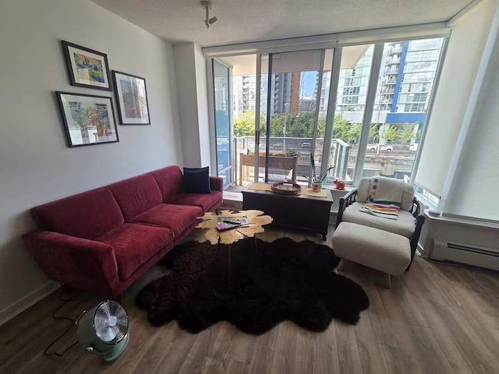 Central Near Stadiums, Pool, Parking, Pet Friendly - Vancouver
