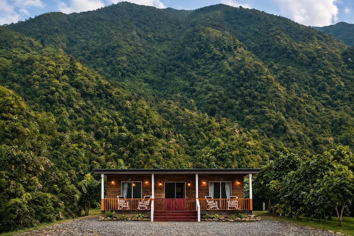 Rustic Mountain Cabin Retreat W/ Stunning Views - Dominikanische Republik