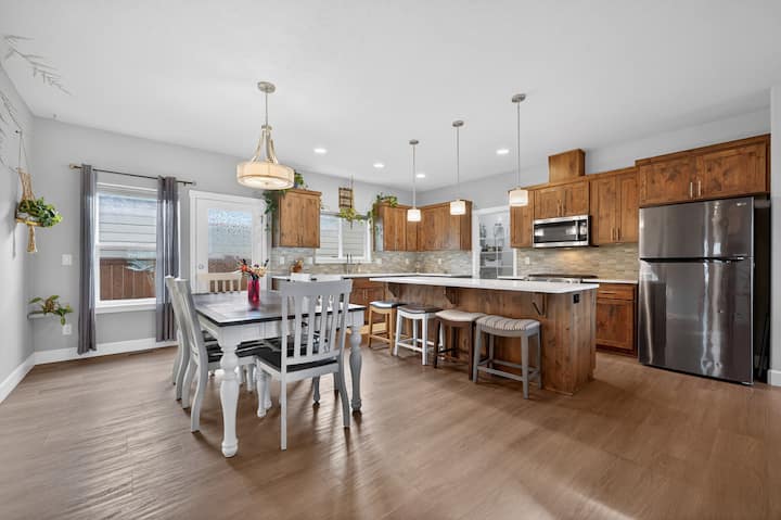House Near The Canyon Club W/hot Tub - Redmond, OR