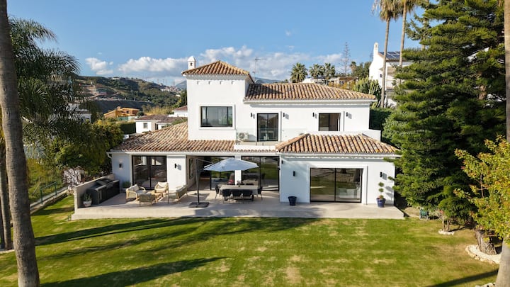 Modern Luxury 6 Beds Villa Mango, El Paraiso! - Estepona