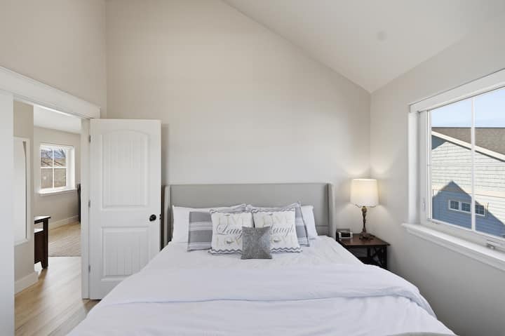 Heron's Nest - Bozeman, MT