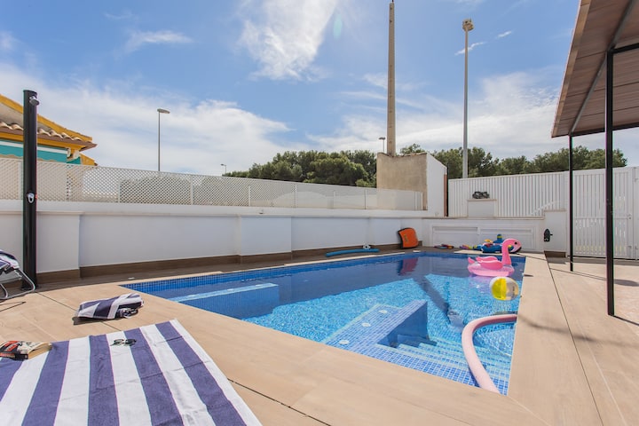 Villa Alroga Mit Pool, Jacuzzi & Bbq Hhh - España