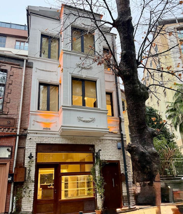 Bağdat Caddesine Yakın Teraslı Daire - Turkey