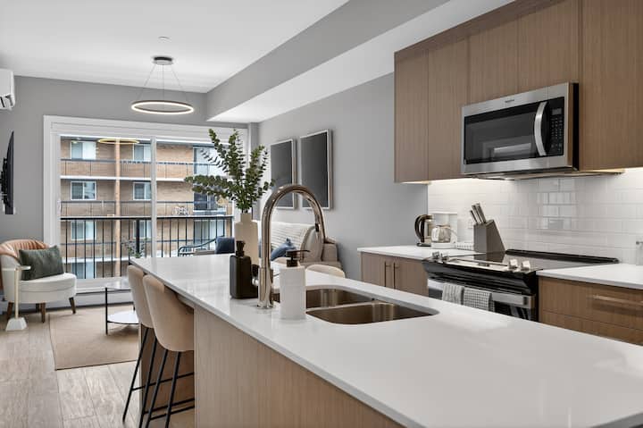 Luxury 2 Bedroom | Min To Stampede | Ug Prk | Ac - Canada