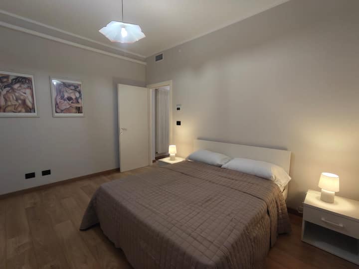 Roero House 2: 
Appartamento Centro Storico Asti - Asti