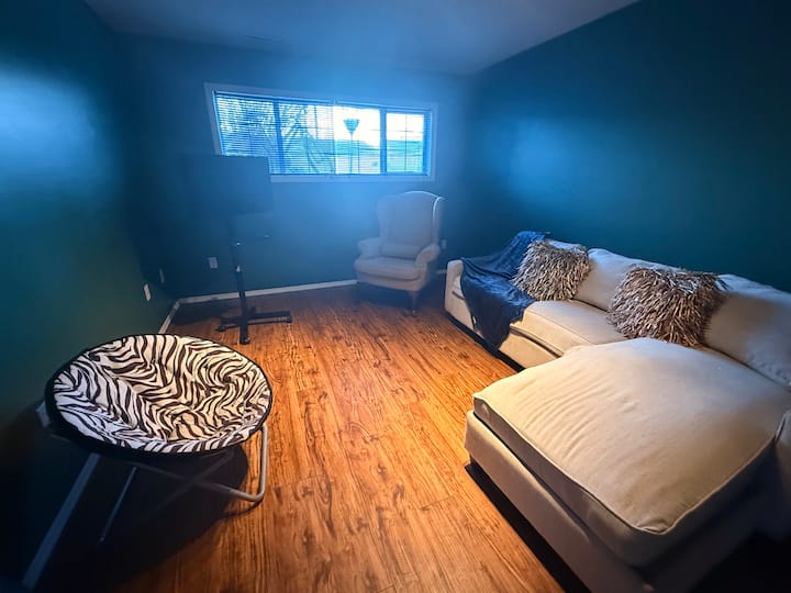 My Family Welcome You To Your Home Sweet Home! - Lloydminster