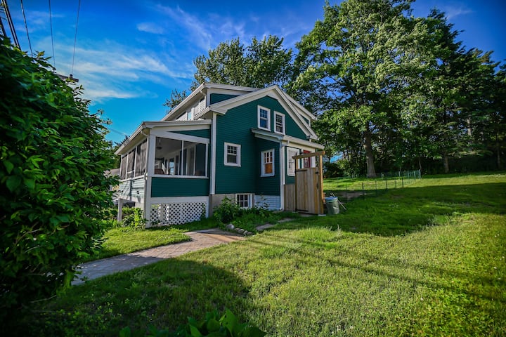 Cozy Craftsman - Dover, NH