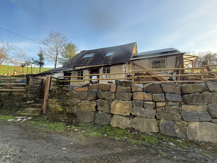 The Cottage At Graiglanddu Sleeps 4-6 With Hot Tub - Machynlleth