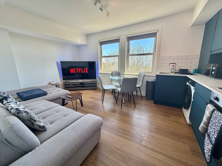 Skyline | Sea View | 2-bed Flat Near The Station - Brighton