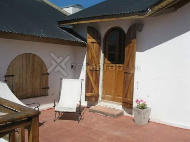 Calido Departamento . Escalera. Solarium - Miramar