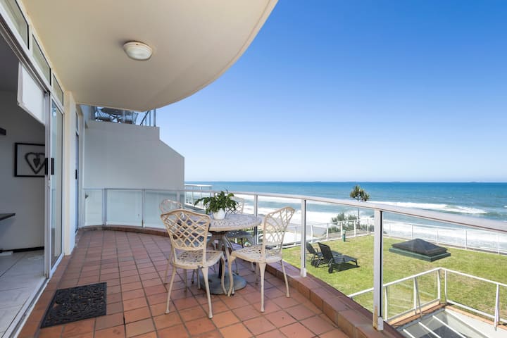 Umlanga Central /3br Unit /Beachfront /Seaviews - Umhlanga
