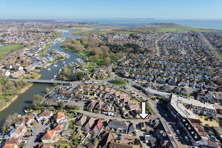 The Old Bakehouse | Sleeps 5 | Near Town & Beach - Mudeford
