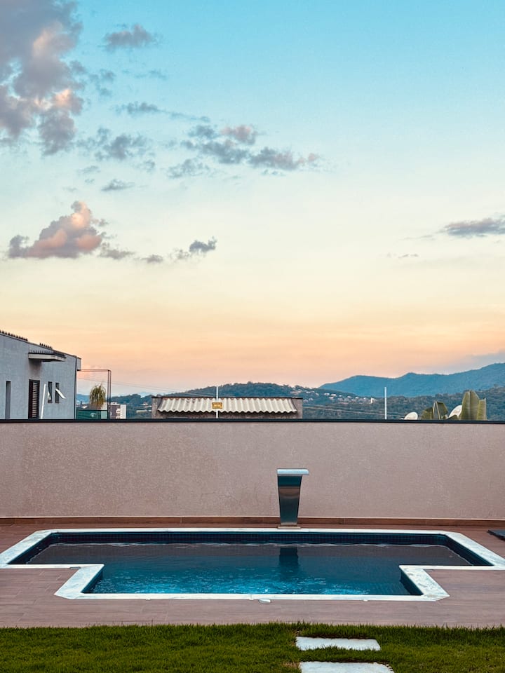 Linda Casa Com Vista Para Pedra Grande - Atibaia