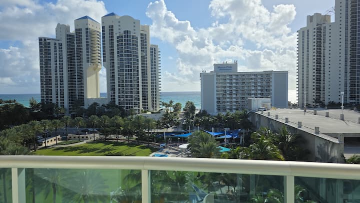 Ocean View From The 9th Floor Condo! Str-03424 - Sunny Isles Beach, FL