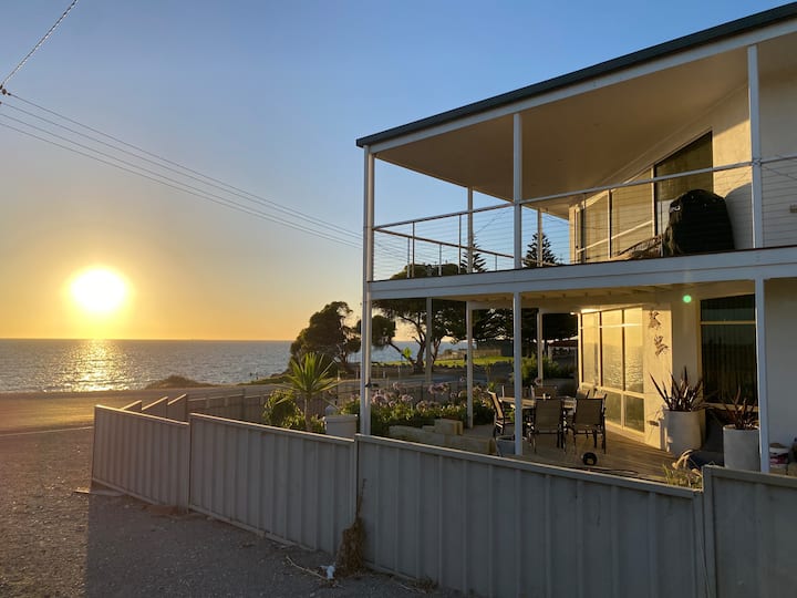Deckadence Seafront - Amazing Views And Location - Edithburgh