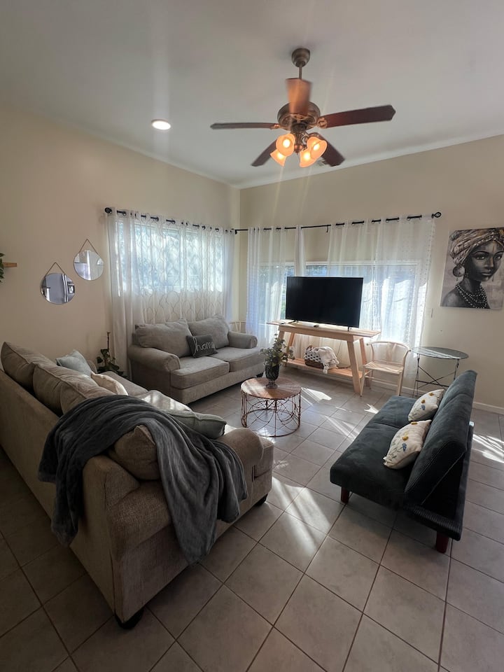 Beautiful Apartment In A Quiet Neighborhood - Spartanburg, SC