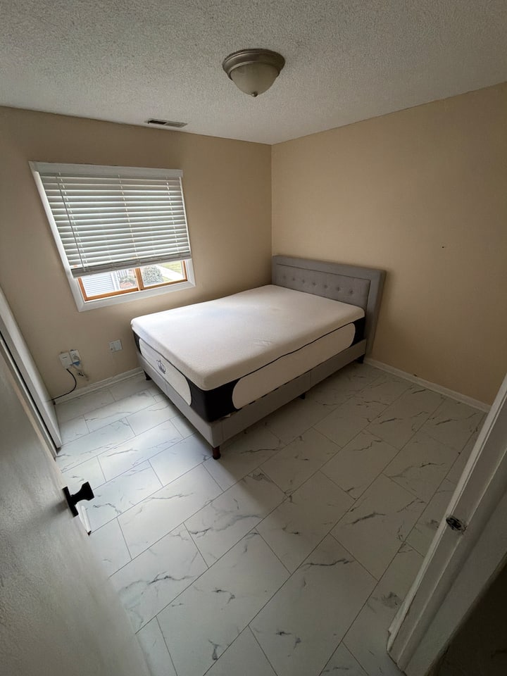 Luxurious Room And Bathroom. Quiet Area! - Princeton, NJ