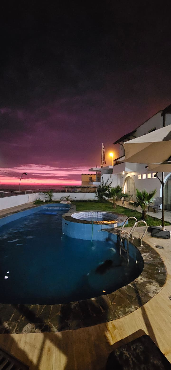 Hermosa Casa Con Vista Al Mar - Barranca