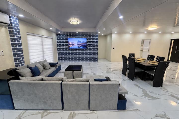 Casa Privada Con Piscina Y Zona Bbq - Cañar