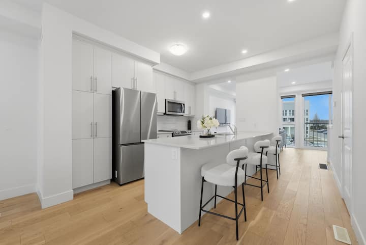 The Bloom- Executive Stay - London, Ontario