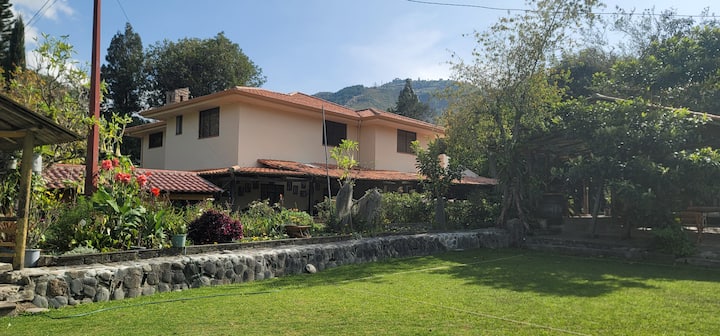 Quinta Zhumir Paute - Cañar