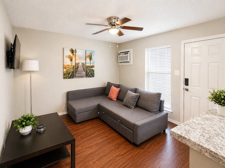 <1 Mile To At&t Stadium Modern Arlington Apartment - Fort Worth, TX