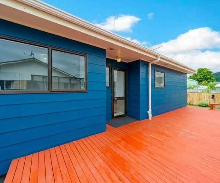 Stylish Trentham Retreat - Upper Hutt