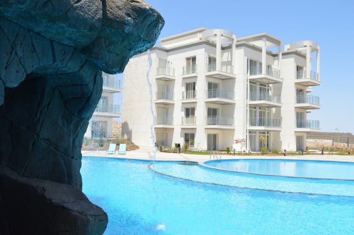 Sunny Beach Luxury Apartment - Free Beach & Pools - Sharm El-Sheikh