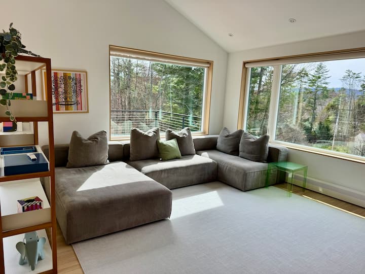 Luxury Mcm Retreat | Hanover | Walk To Dartmouth - Hanover, NH