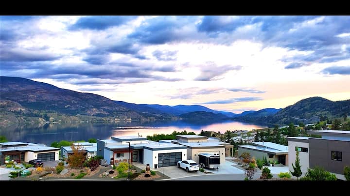 Luxury Lakeview Retreat In Skaha Hills | Hot Tub - Penticton