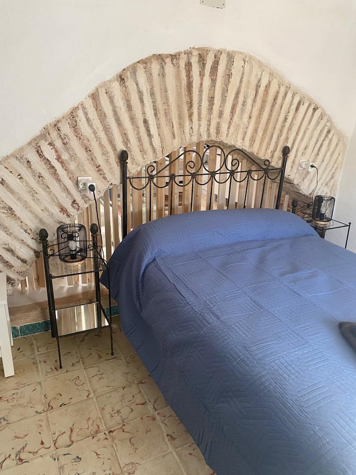 Moreria Suites 2 - Constantina, España