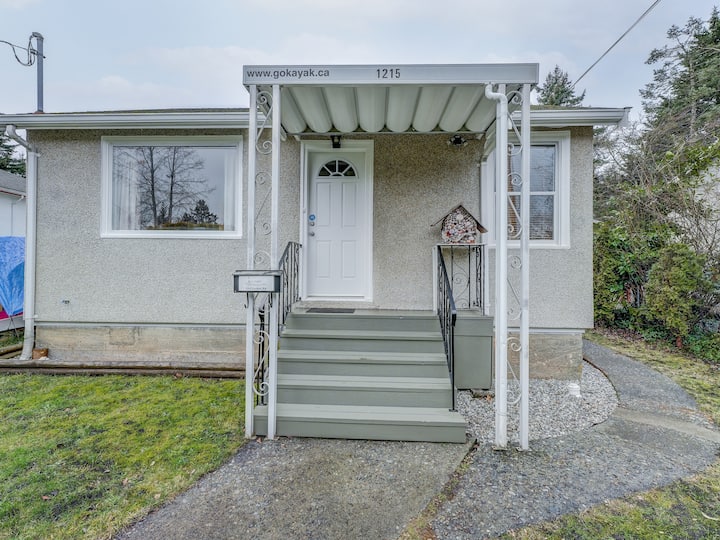 Cozy Cottage In Rockheights, Esquimalt - Victoria