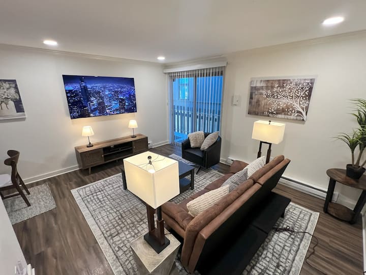 Beautiful One Bedroom Apartment In Ballard - Seattle, WA