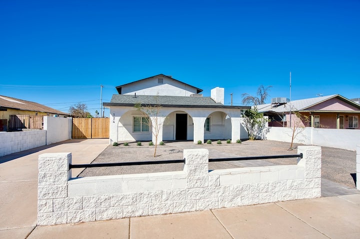 Spacious Casa Grande Home • Sleeps 14 - Casa Grande, AZ