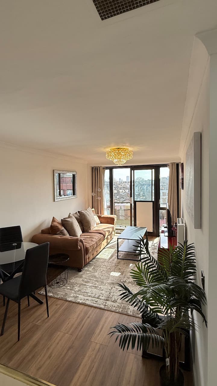 Newly Renovated Stylish Earlscourt 1br Apartment - London