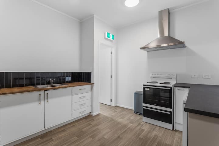 The Depot – 12 Beds - Group Accommodation - Opotiki