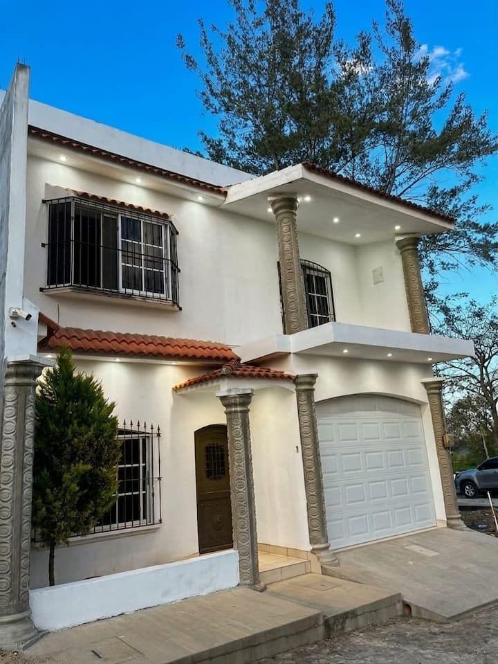 Casa Emanuel Para 12 Personas 3 Habitaciones - Esquipulas