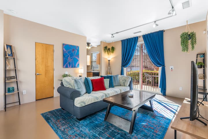 Steps To Unm/hospitals – Perfect Travel 2br Condo - Albuquerque, NM