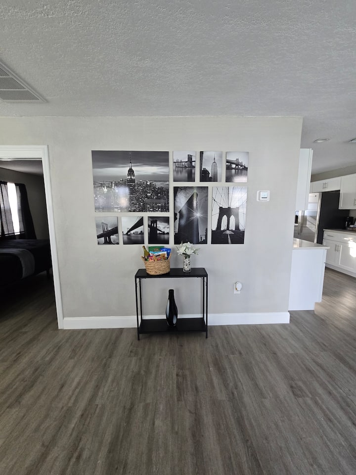 Cozy Retreat | Near Disney | Sleeps 6 - St. Cloud, FL