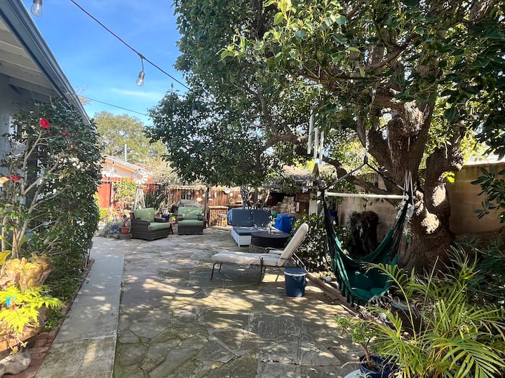 Redondo Loft Hideaway Near Riviera Village - Palos Verdes Estates, CA