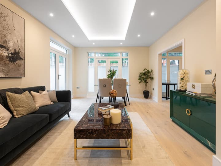 Luxury 3br Surbiton | Station + Free Parking - エプソム
