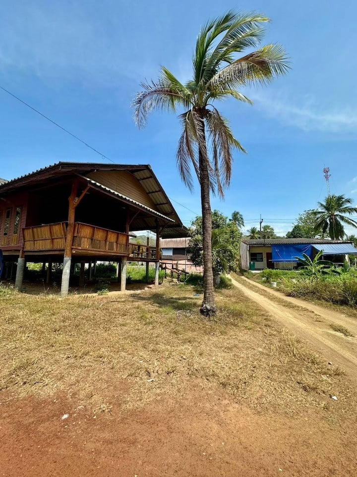 The Ancient Thai Style House, Quietly Safety. - Ko Yao Yai