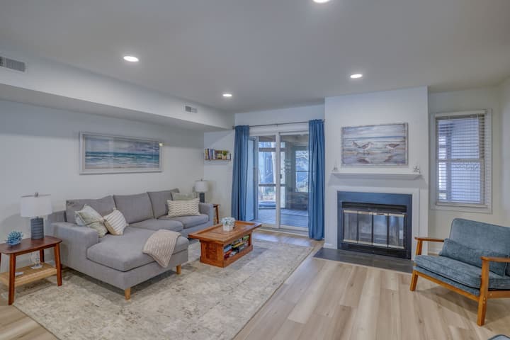 Walk To Beach & Town! 3 Bedroom With Pool - Bethany Beach, DE
