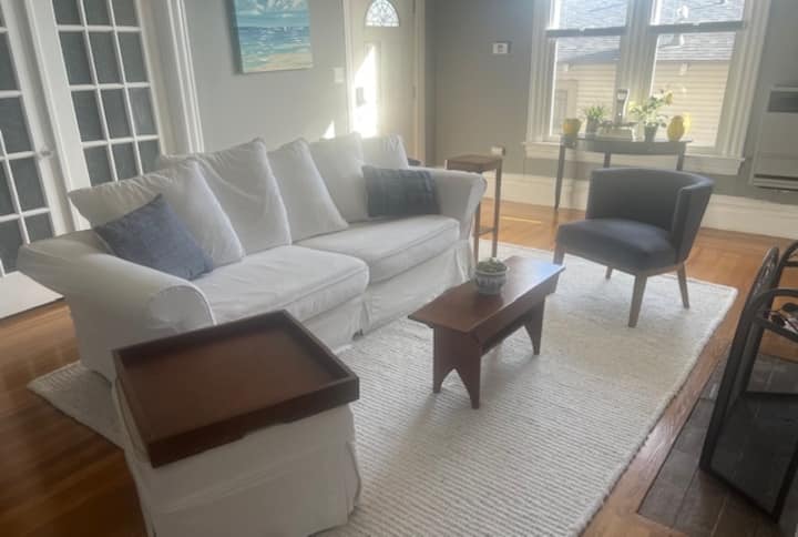 Charming Petaluma Victorian Sunlit 1br Retreat - Petaluma, CA