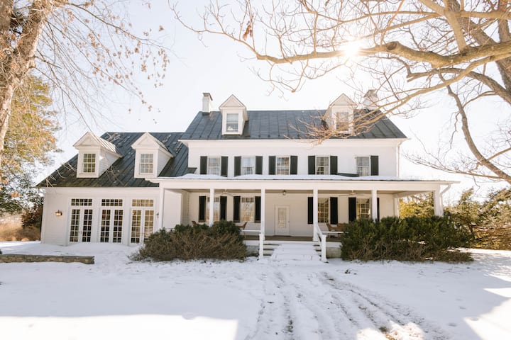 The Manor At Hedgewood - Leesburg, VA