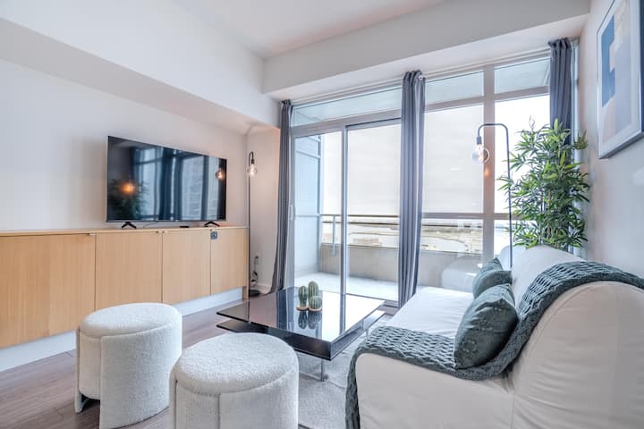 Luxury 2br Condo With Breathtaking Lake Views +Pkg - Toronto