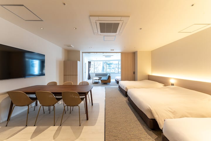 ホテル2階の専用フロア|24時間スタッフ常駐で安心|最大8名宿泊可能|キッチン完備で長期滞在可能 - 시부야구