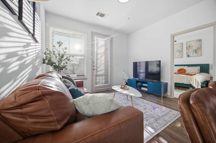 Luxury Frisco Apt | Pool, Gym, Near Toyota Stadium - Frisco, TX