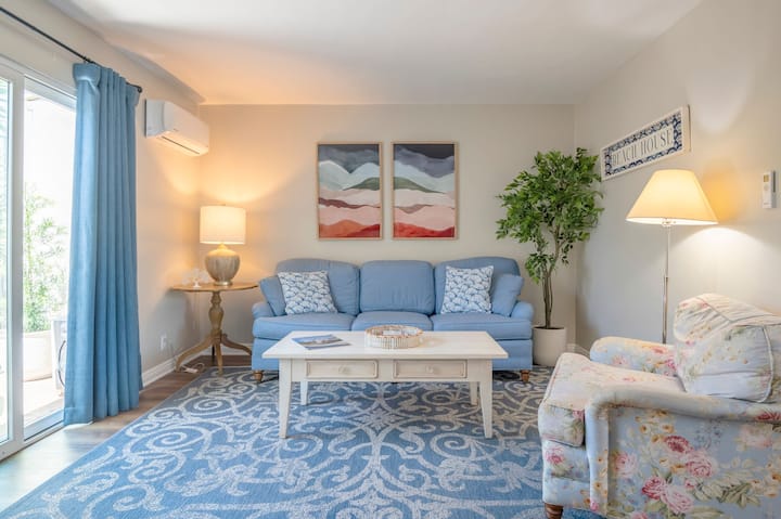 Coastal Condo Steps To Beach & Downtown - San Clemente, CA
